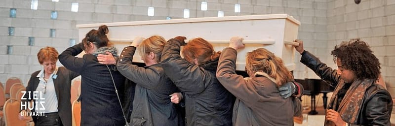 wilma den uijl – Zielhuis Uitvaart