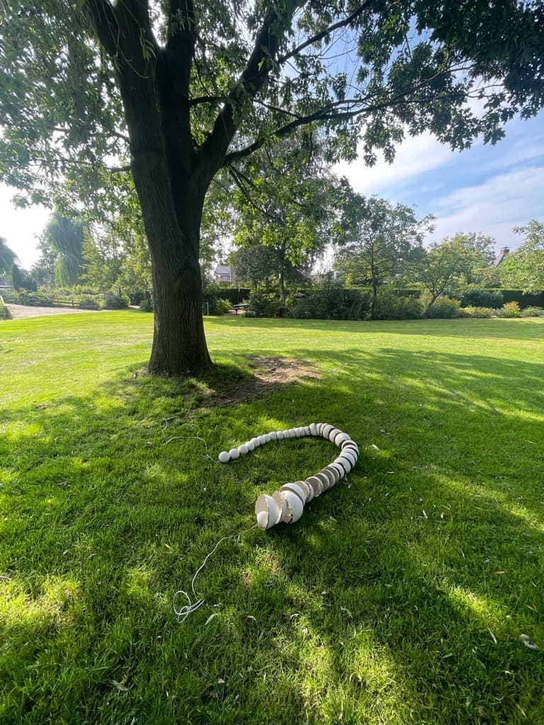 Biggest White Moon in a tree | kayser keramiek